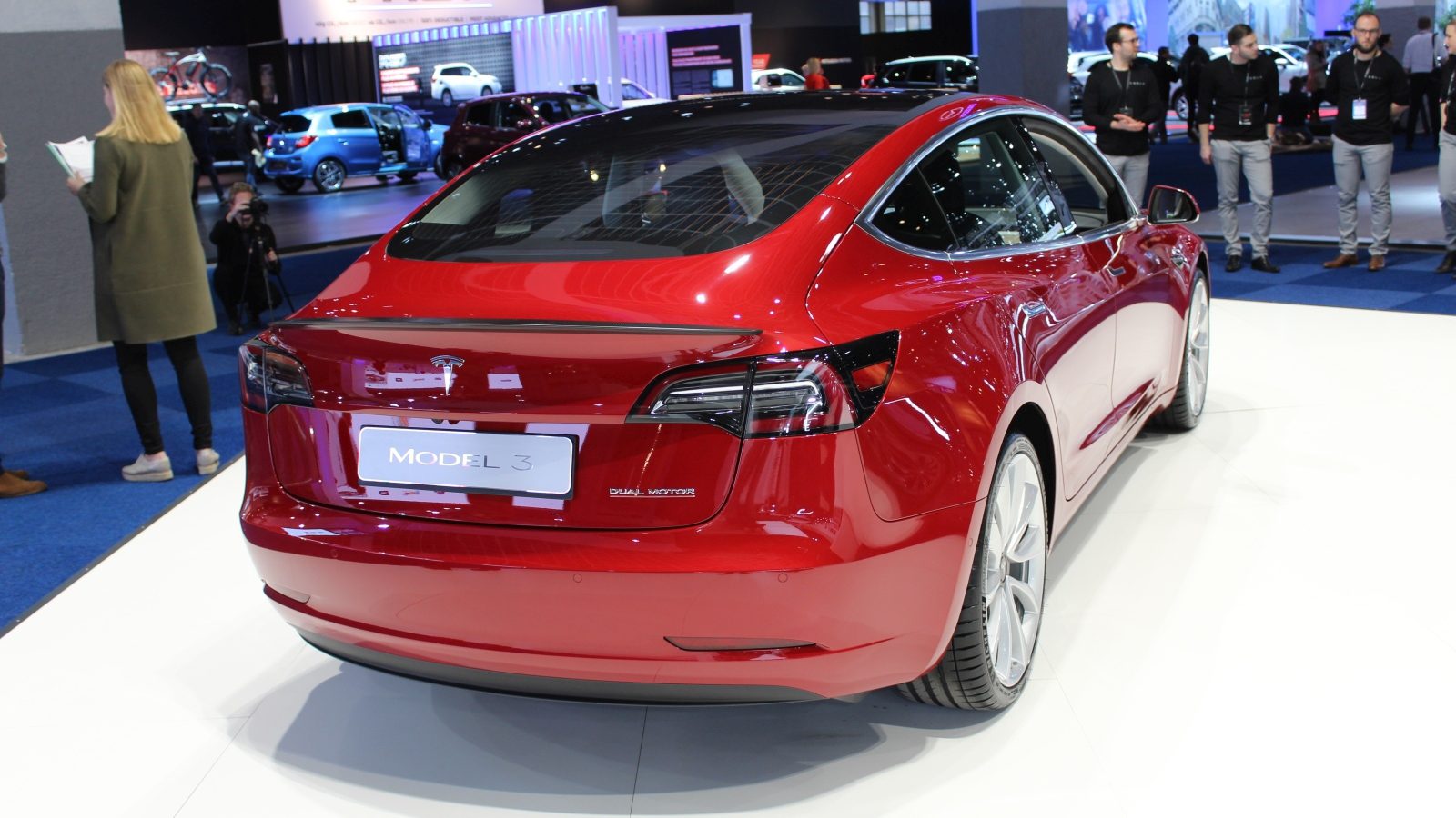 AutoRAI TV: De highlights van de Tesla Model 3